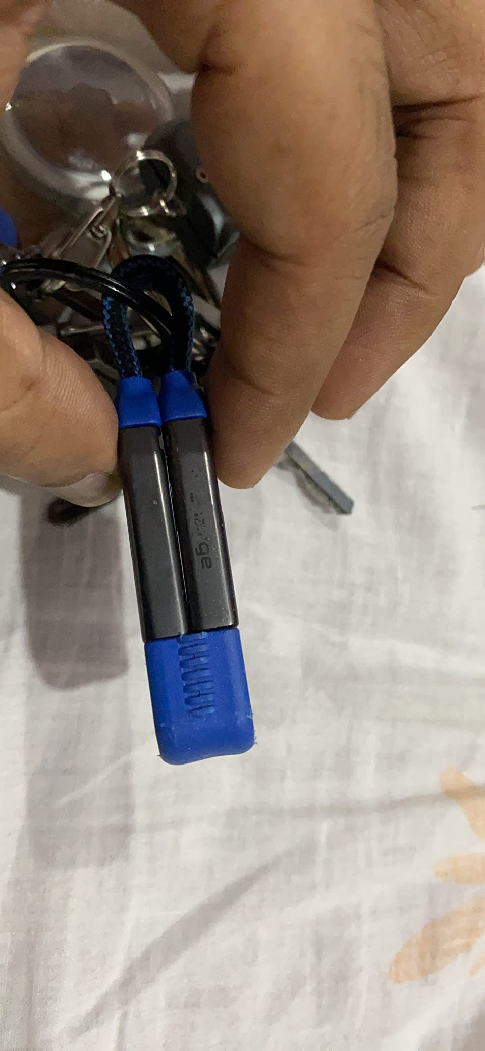 Incharge X The Six-In-One Swiss Army Knife Of Cables, Portable Key Ring ...