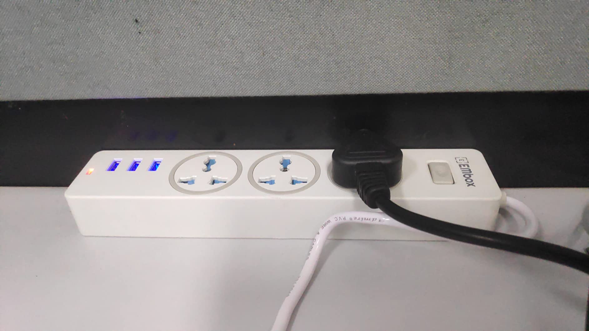 EMBOX 10A Extension Board with USB-Multi Plug Socket with 3 Universal ...