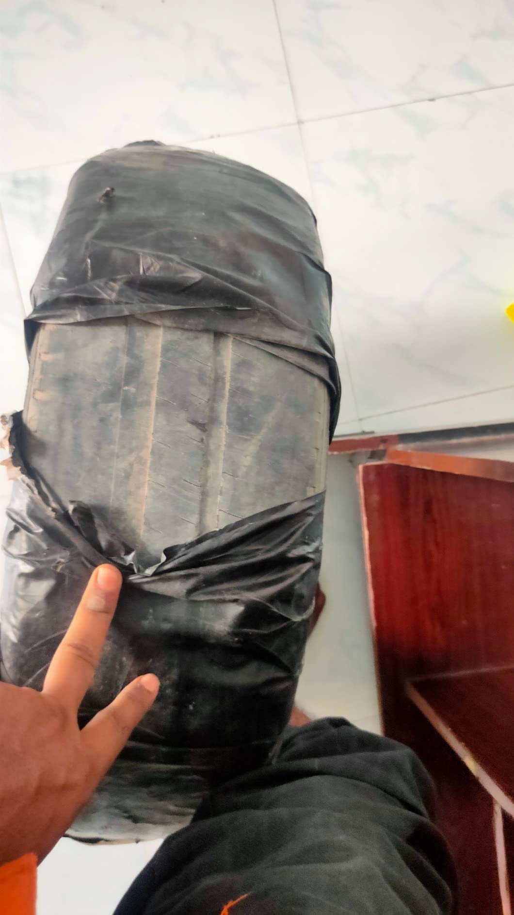 Apollo Apterra Cross 215/65 R16 98H Tubeless Car Tyre : Amazon.in: Car ...