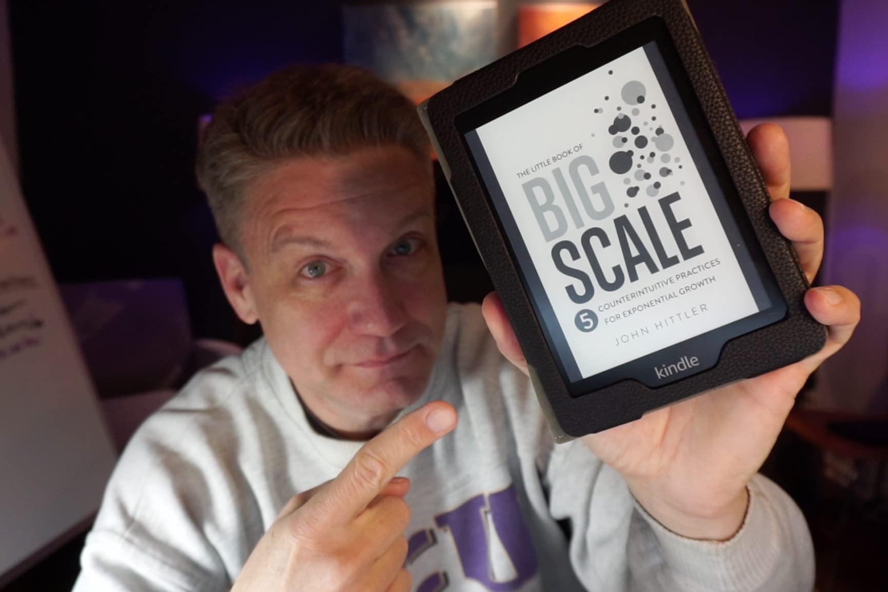 Amazon.com: The Little Book of Big Scale: 5 Counterintuitive Practices ...