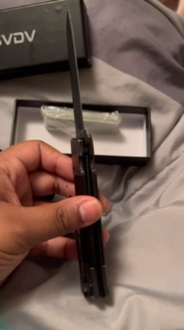 Watch GVDV folding pocket knife review on Amazon Live