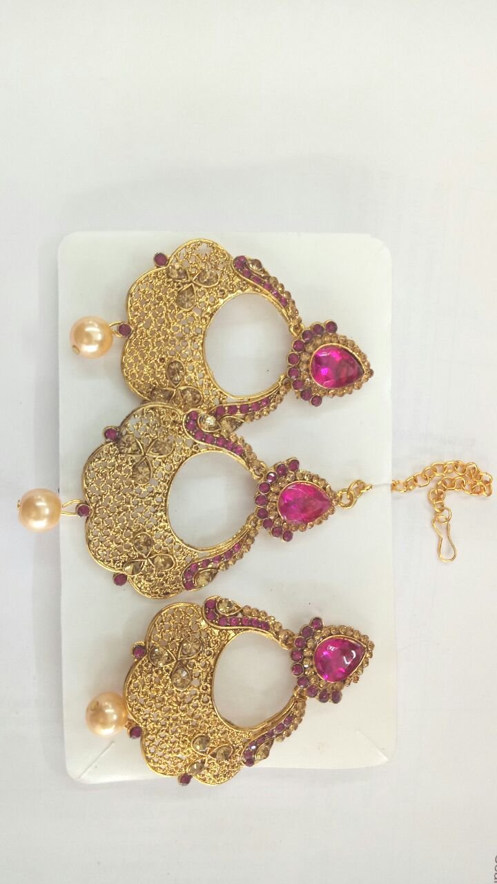 Buy Gold Metal Base Metal Fashion Jewellery Set Earing with mantika at ...