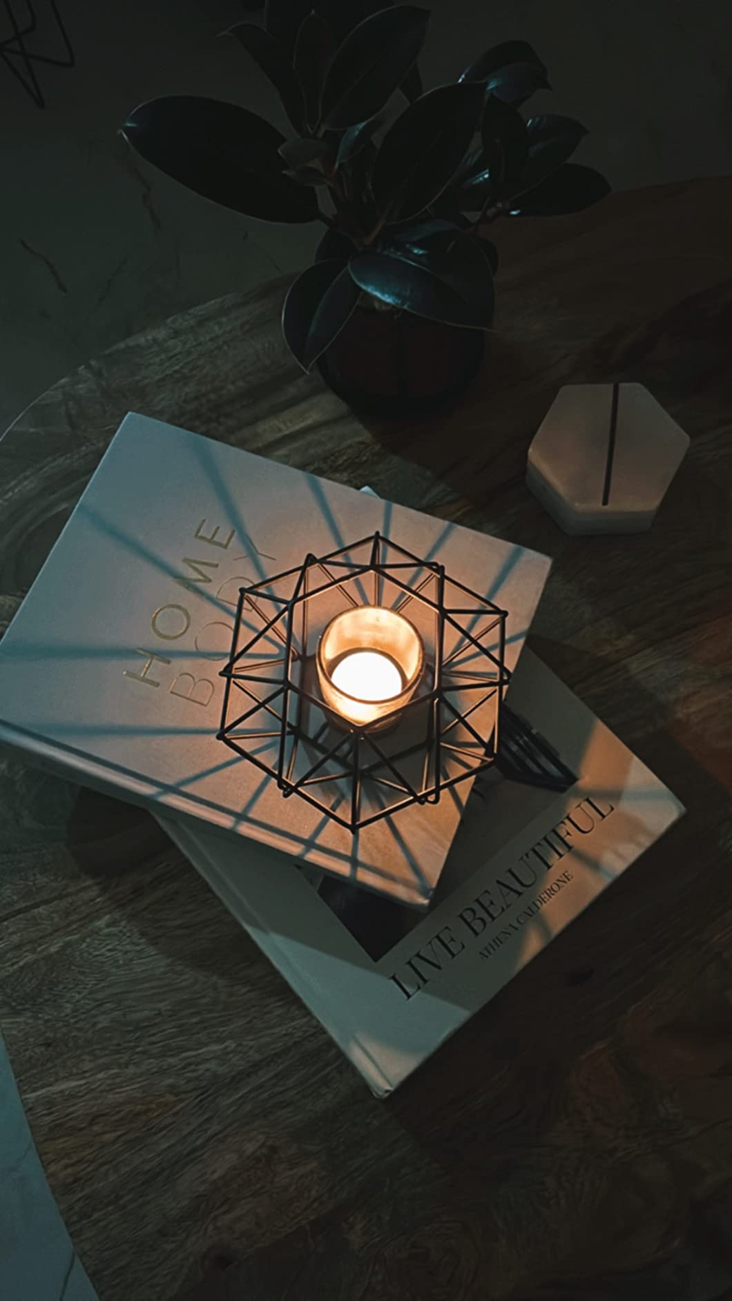 Buy Homebody: A Guide to Creating Spaces You Never Want to Leave Book ...