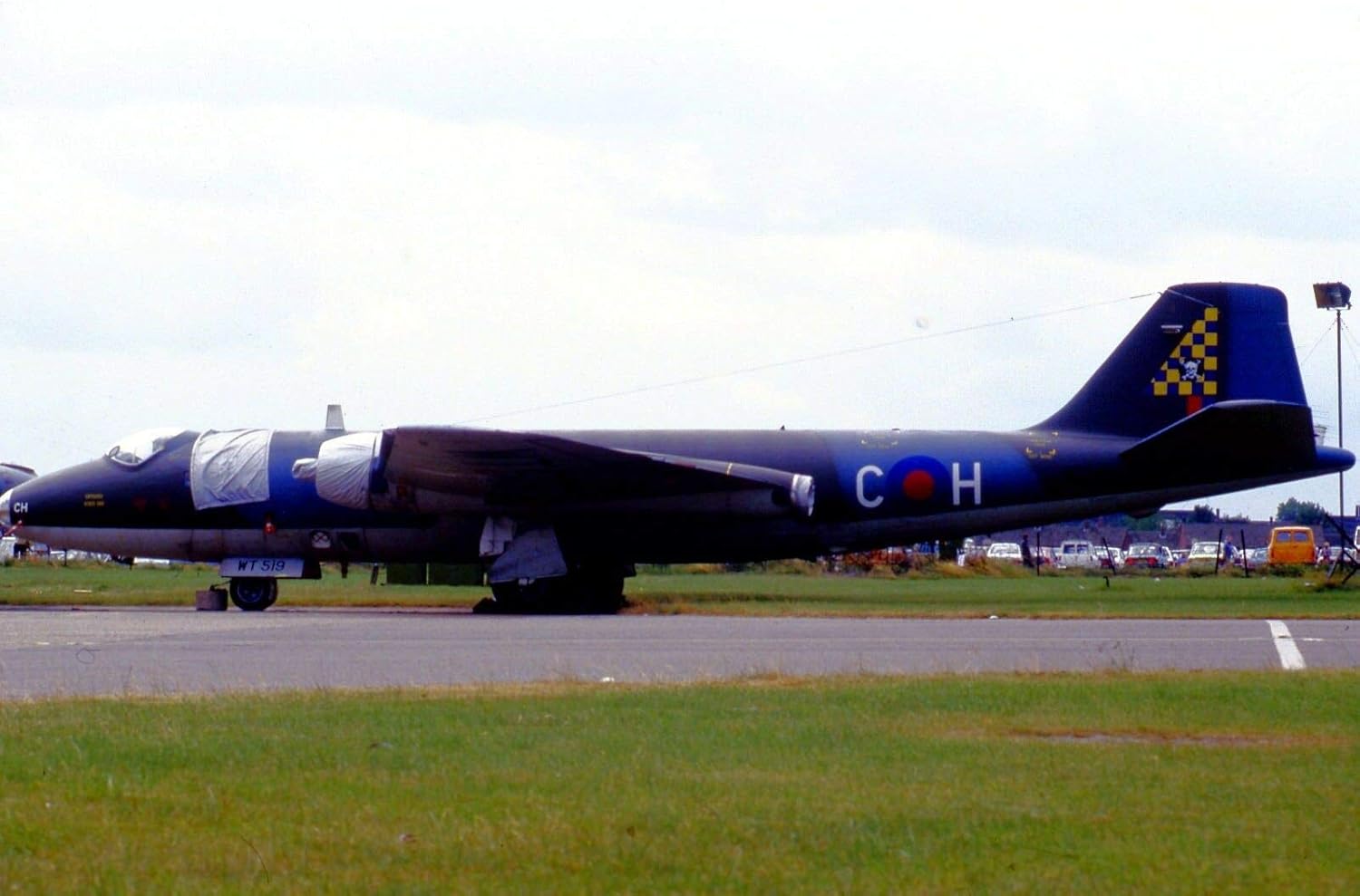 RAF English Electric Canberra PR7 A3 17" x 12" Military Photo Print ...