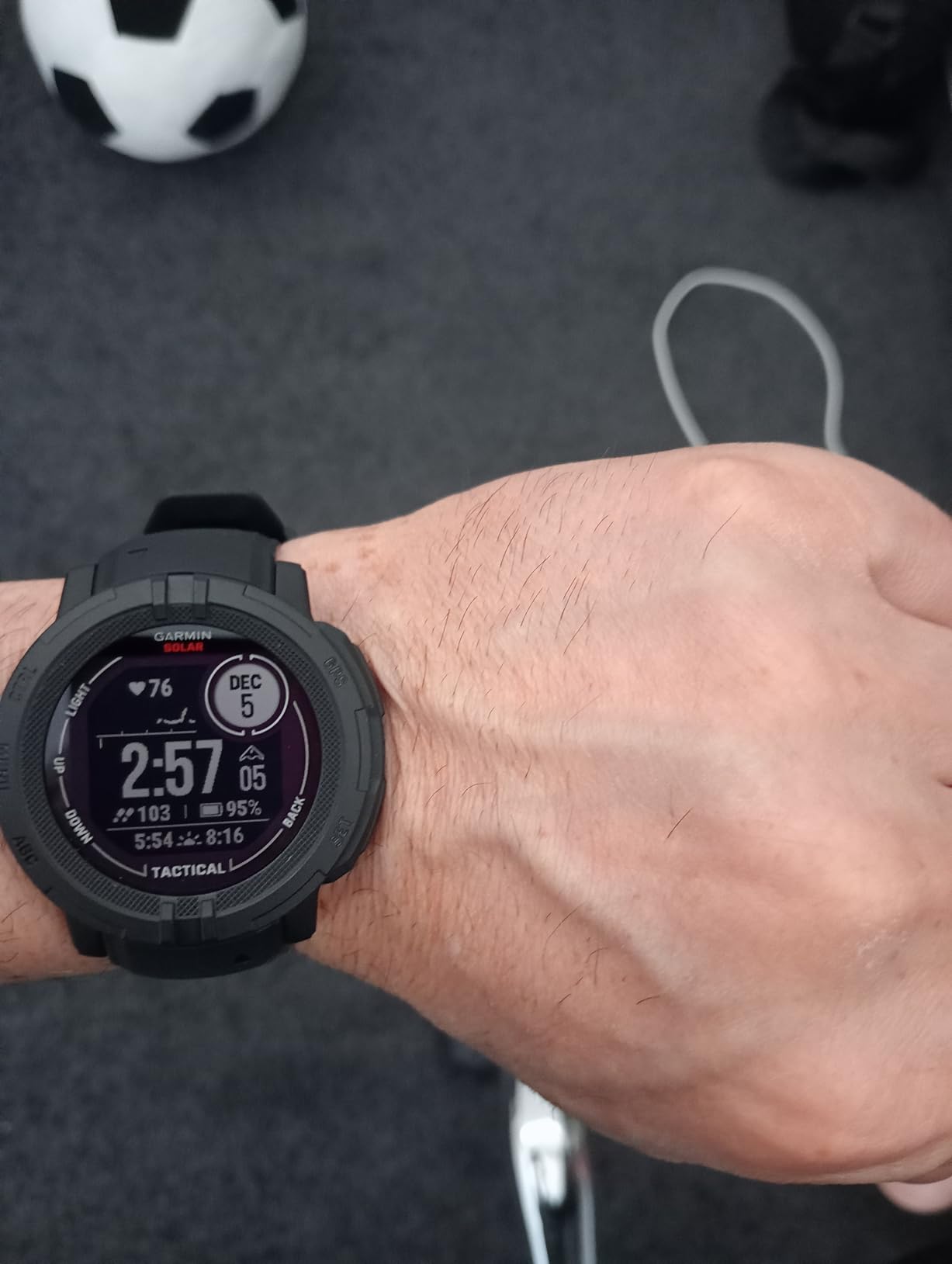 Garmin Instinct 2, Graphite, Rugged GPS Smartwatch : Amazon.com.au ...