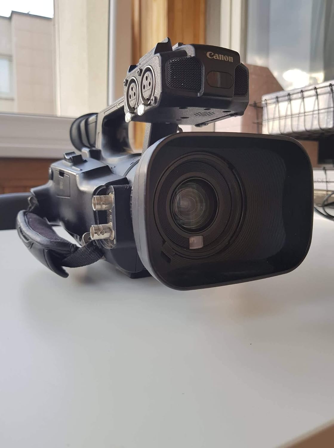 Amazon.com : Canon XF100 HD Professional PAL Camcorder (International ...