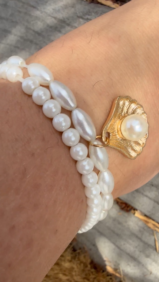 Watch Beach vaca here I come!! Love the gold detailing! on Amazon Live