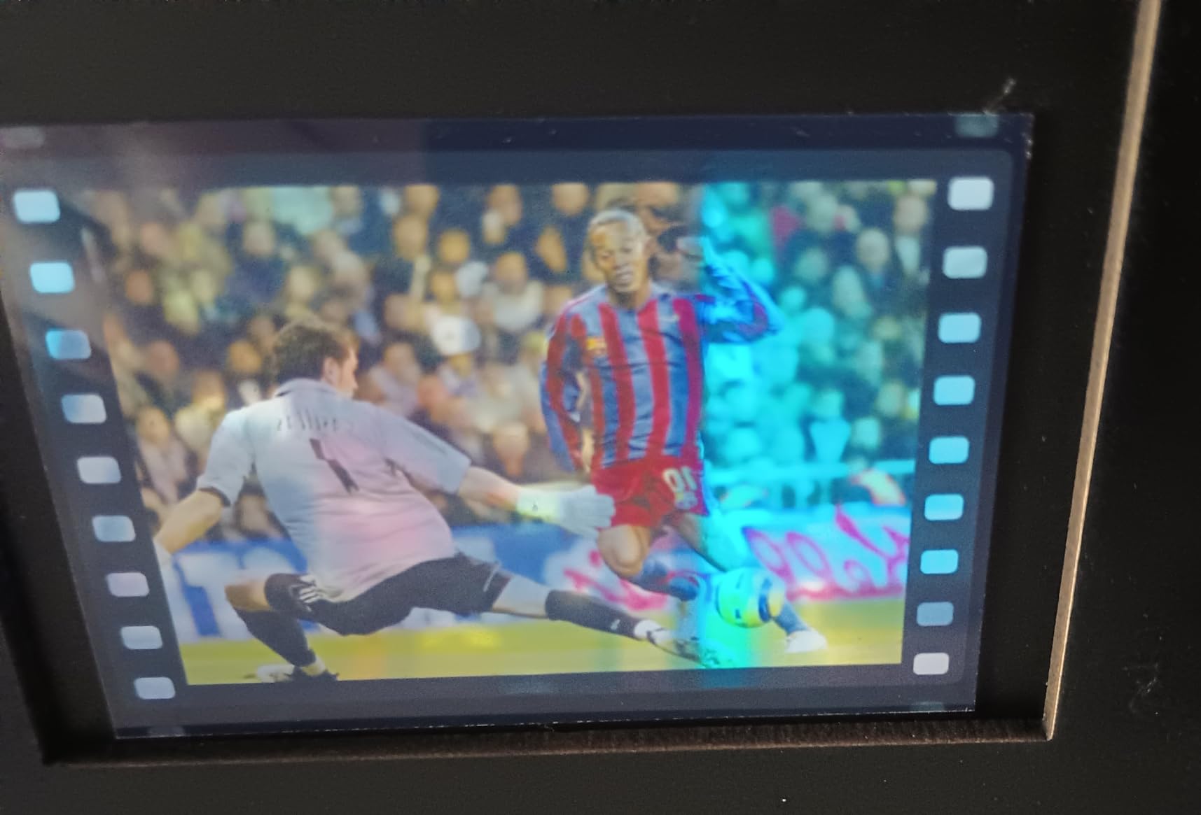 Amazon.com: ORIMAMI Soccer Ball Ronaldinho Signed Picture Desktop ...