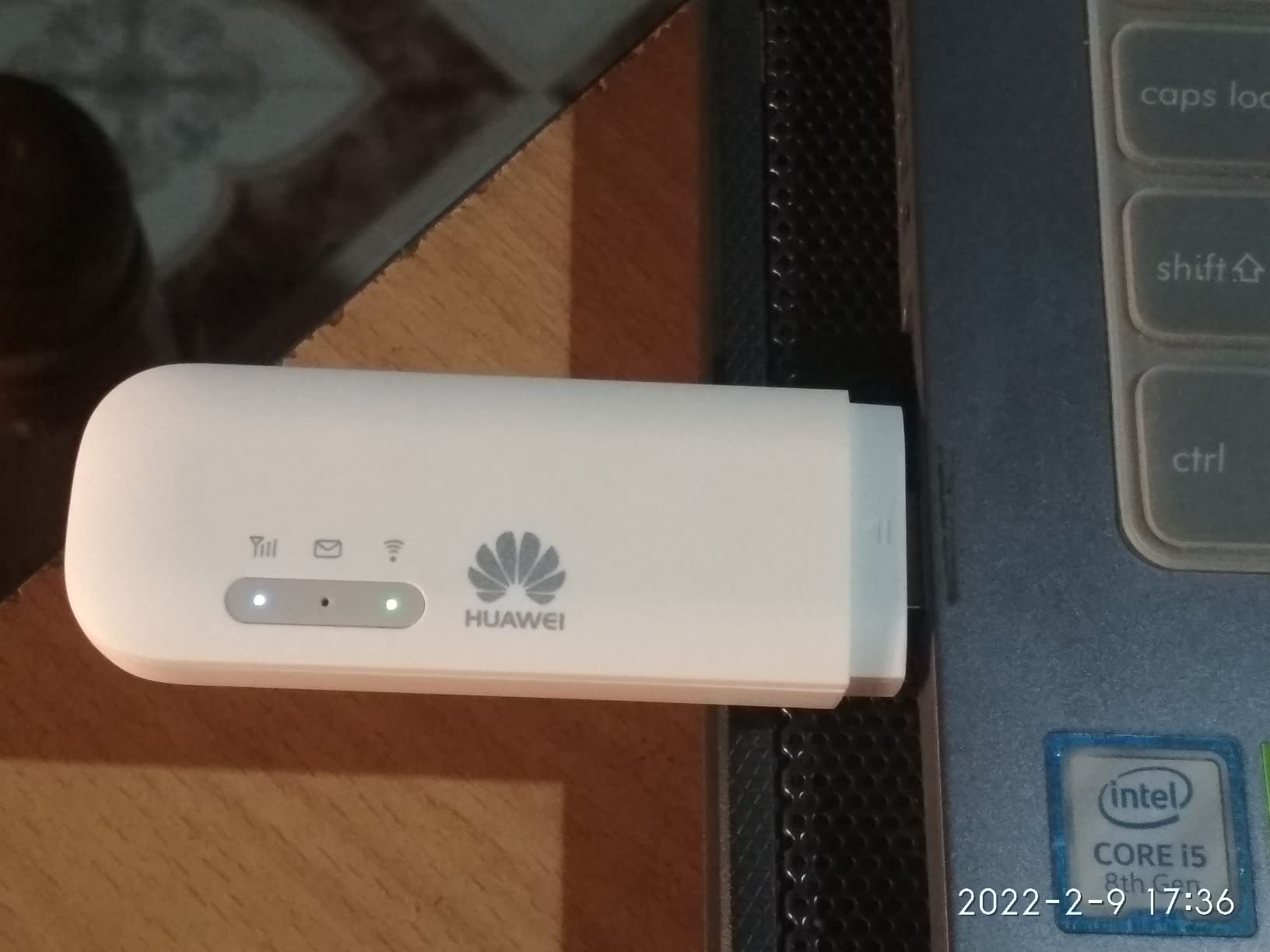 Huawei E8372H-155 150 megabits_per_Second Wi-Fi Dual_Band 4G Wingle ...