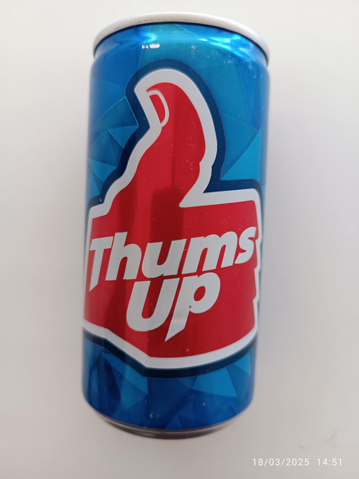 Thums Up Soft Drink Can,Cola,300 Ml : Amazon.in: Books