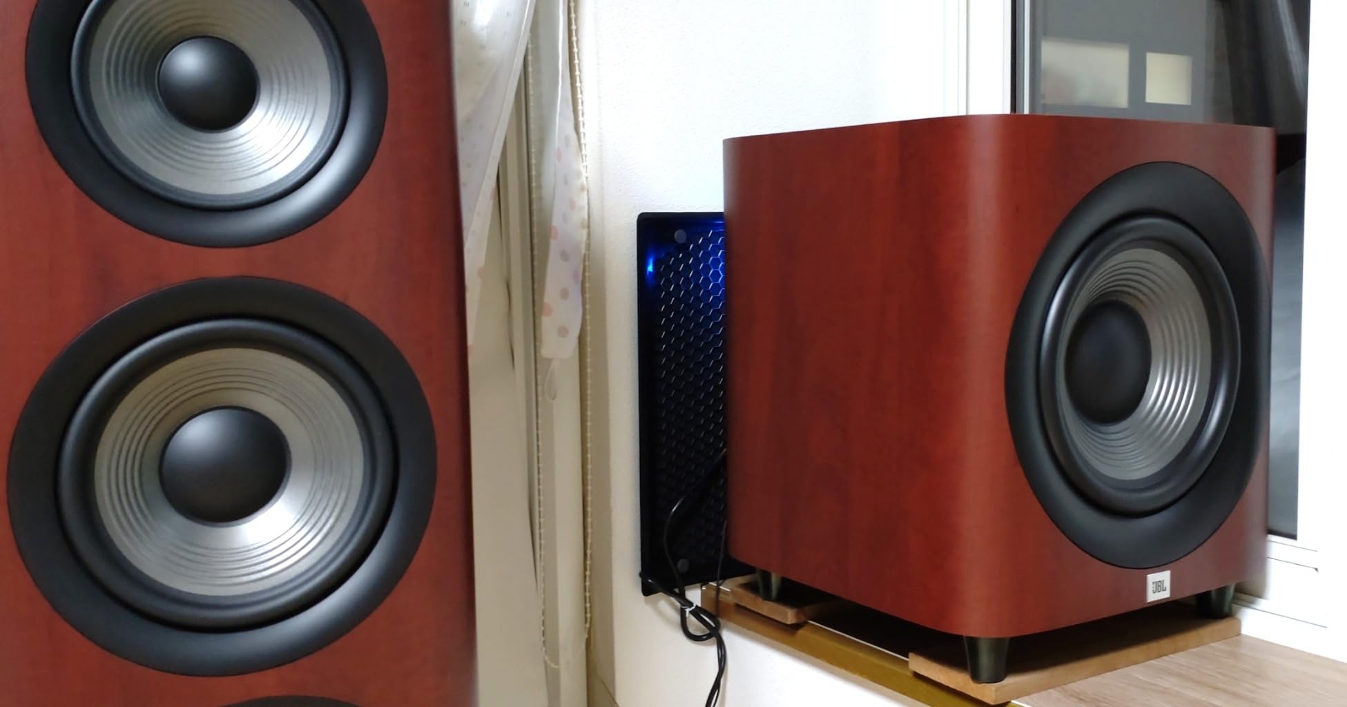 Amazon.co.jp: JBL STUDIO 660P W パワード・サブウーファー JBLS660PWJN : 家電＆カメラ