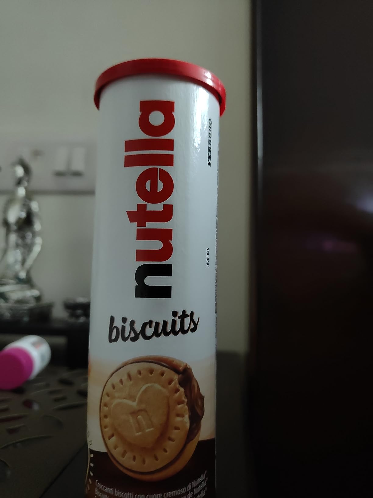 Nutella Biscuits Filled with Hazelnut Spread with Cocoa Tube, 5.86 oz ...
