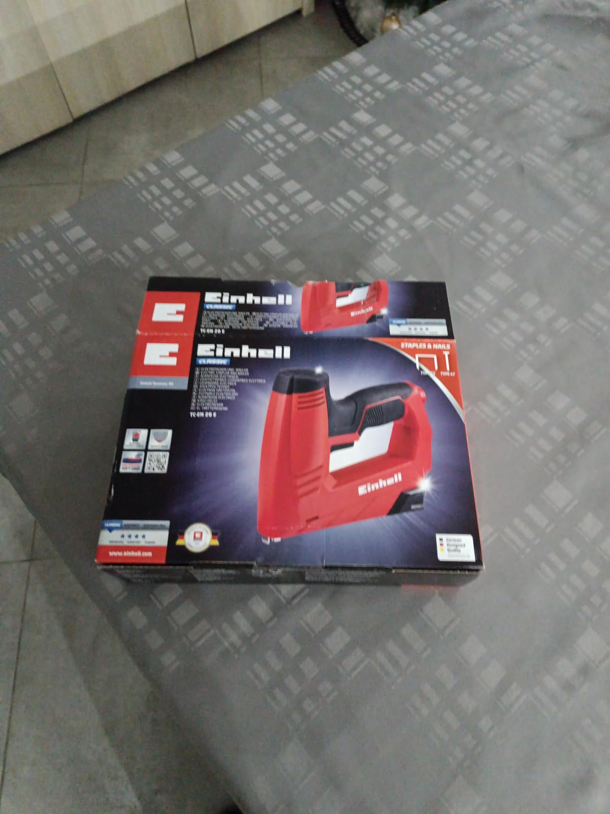 Einhell Agrafeuse électrique TC-EN 20 E (220-240 V, souffle à au moins ...