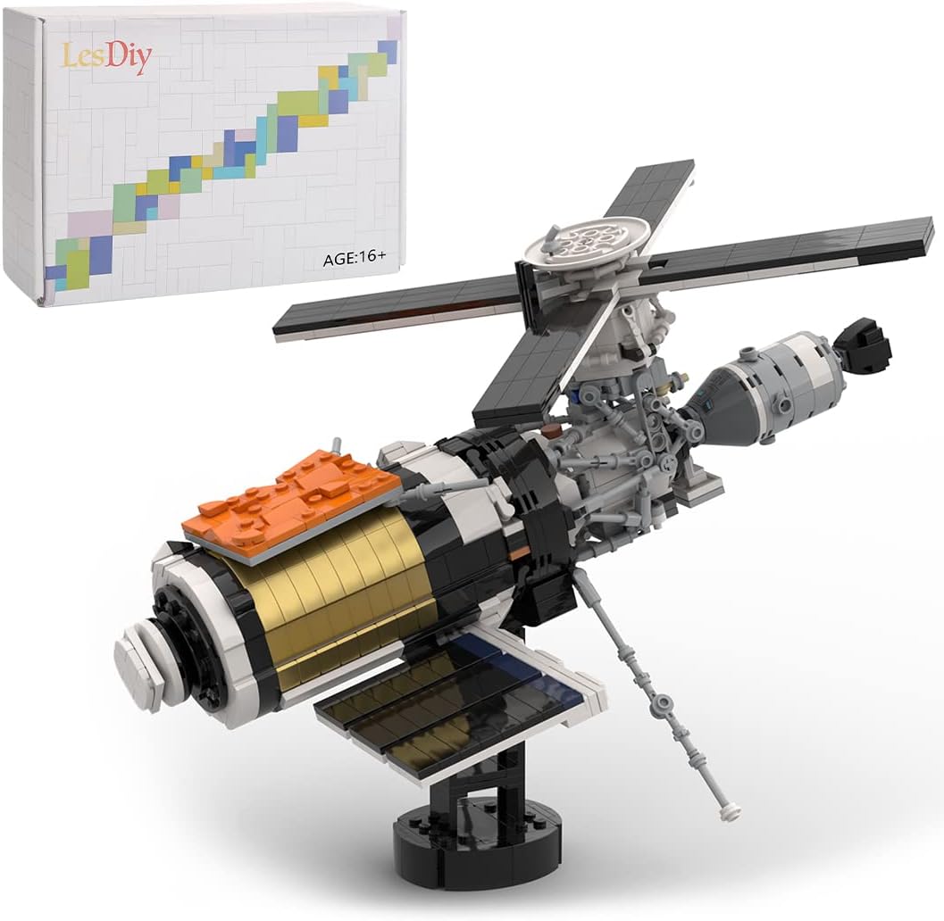 Amazon.com: Cospro Space Flight Laboratory Building Blocks, MOC-121065 ...