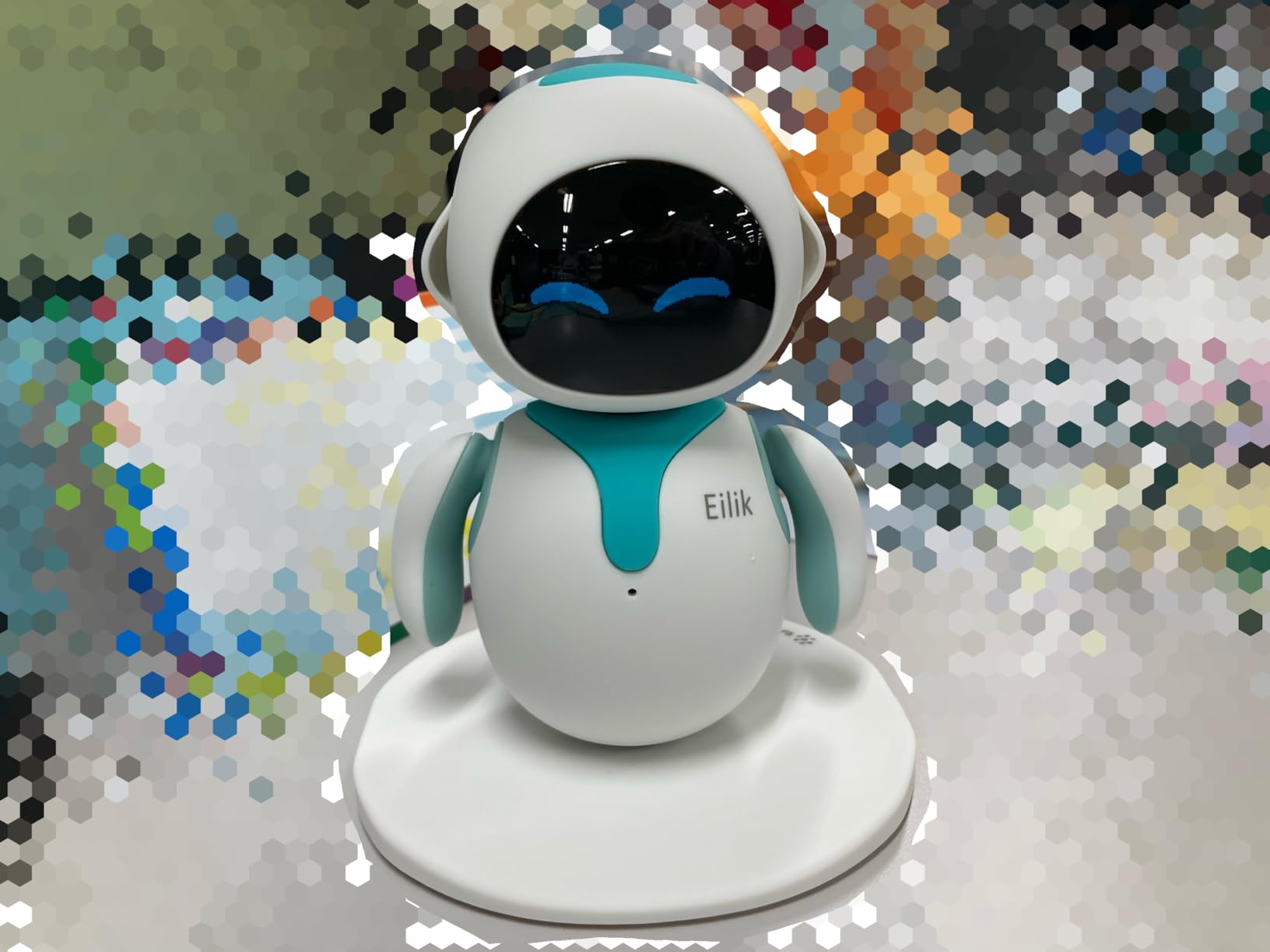 Amazon.co.jp | アイリック(Eilik) 感情的知性を備えたデスクトップコンパニオンロボット(日本語説明書/メーカー3ヶ月保証付) マルチロボットインタラクション、デスクトップ ...