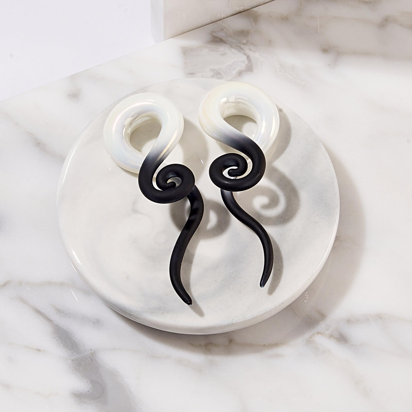 Snapklik.com : 2PC Glass Ear Tapers Plugs 2G 6mm Spiral Gauges Piercing ...