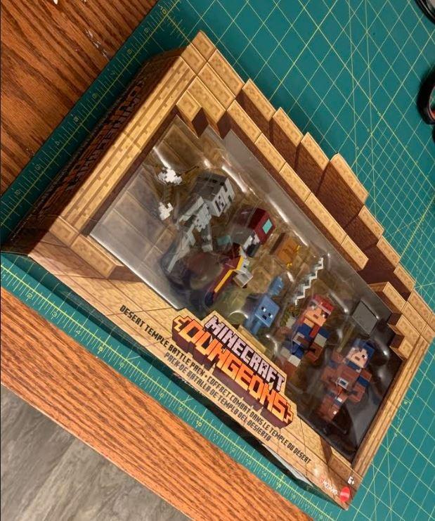 Amazon.com: Mattel Minecraft Dungeons 3.25” Desert Temple Battle Pack ...