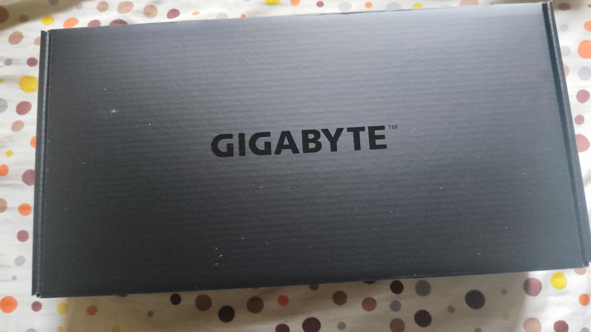 Amazon.com: GIGABYTE GeForce RTX 4060 Gaming OC 8G Graphics Card, 3X ...