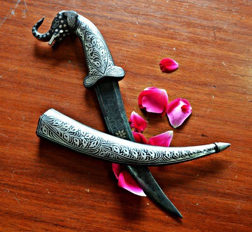 Inlaid Dagger Blade With Lion Hunt