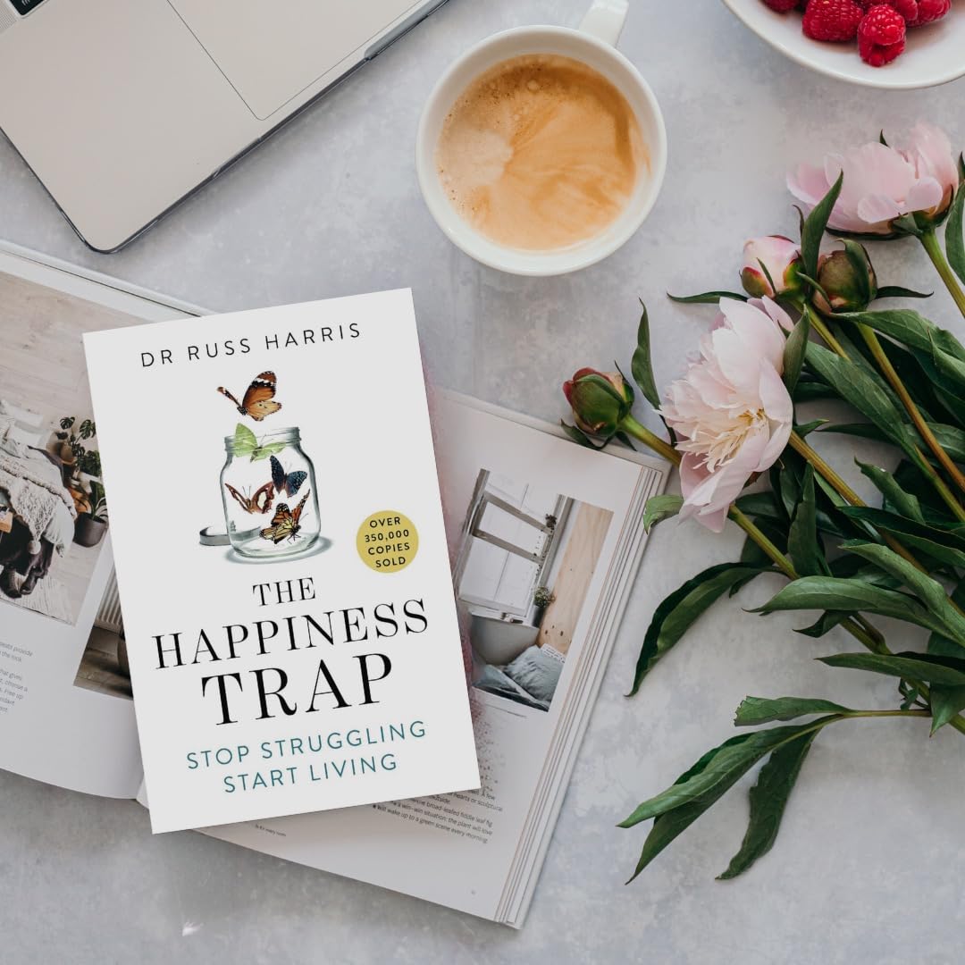 Buy The Happiness Trap: Stop Struggling, Start Living Book Online at ...