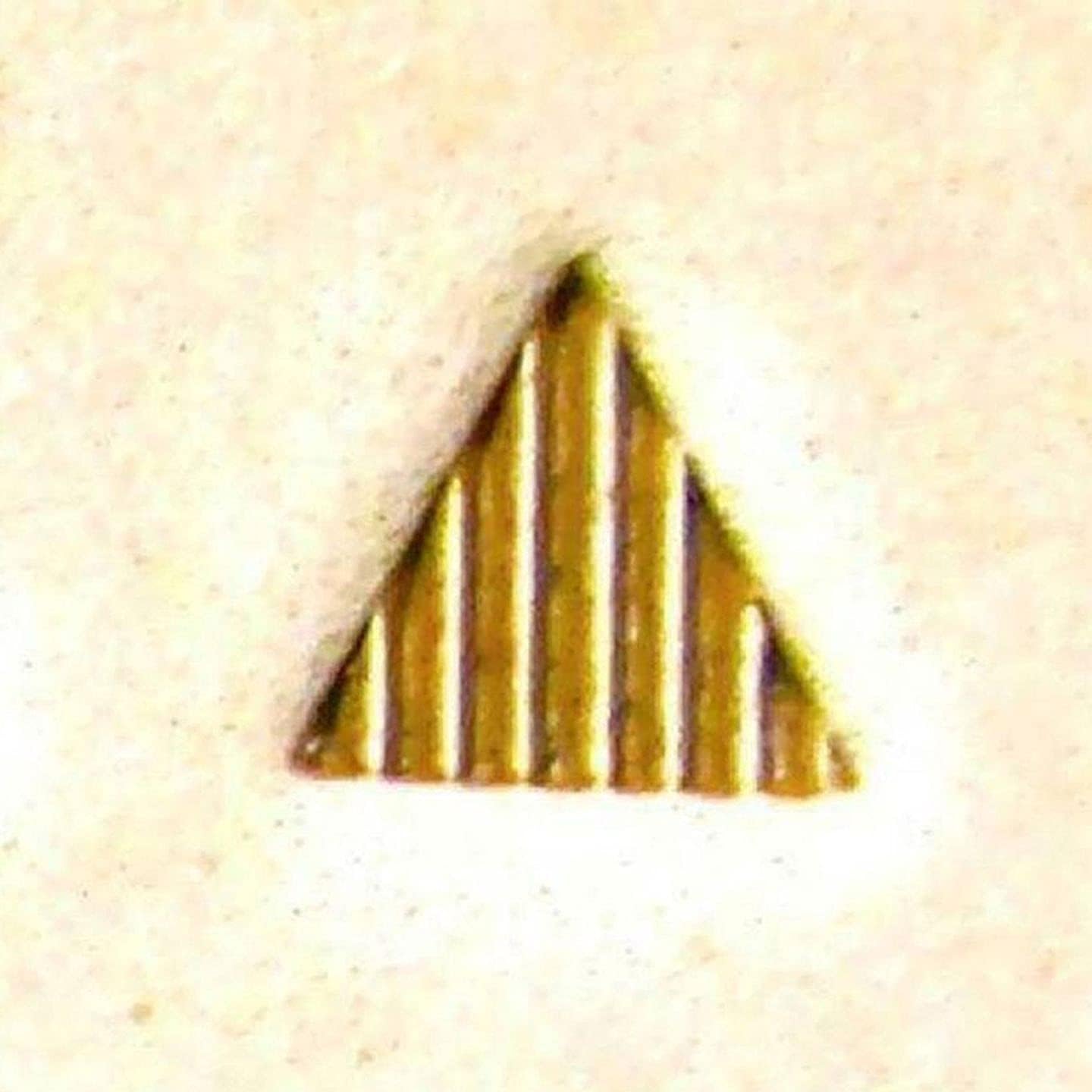 Amazon.com: Craft Sha Leathercraft 7x7mm B961 Matting Triangle Beveller ...