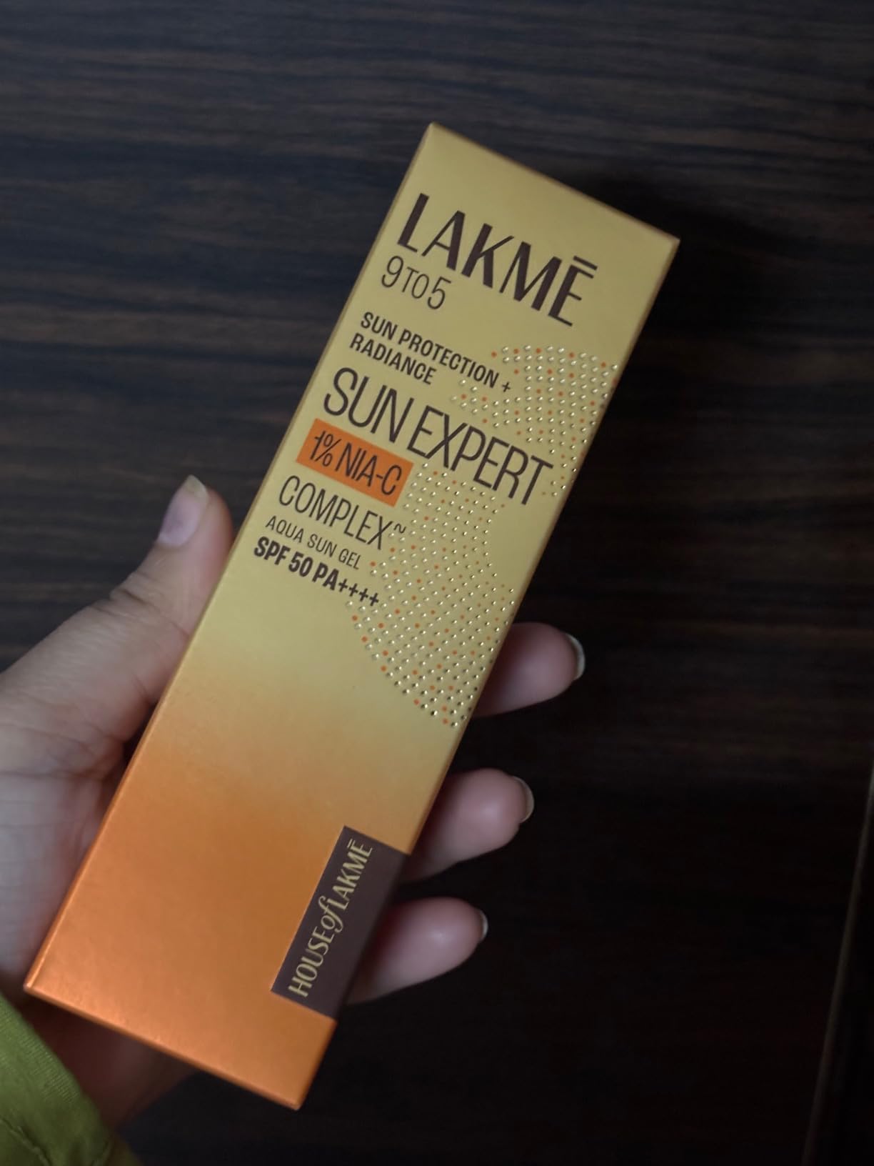 LAKMÉ Sun Expert 1% Nia C water-light Sunscreen gel SPF 50 Pa++++ Best ...