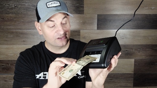 Watch Multi Currency Bank Note Discriminator Review on Amazon Live