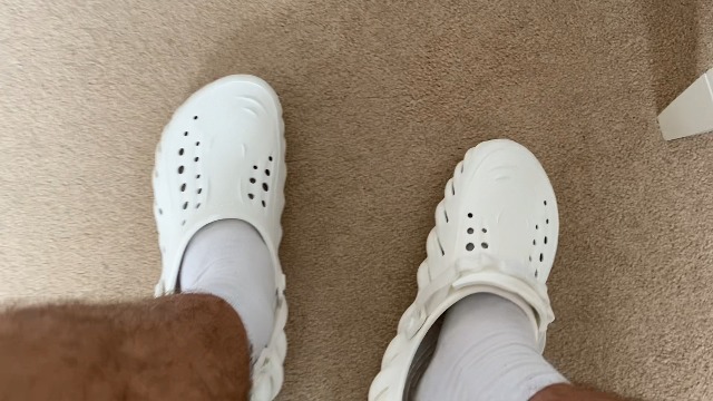 Watch Crocs Echo Clog Transparent Review on Amazon Live