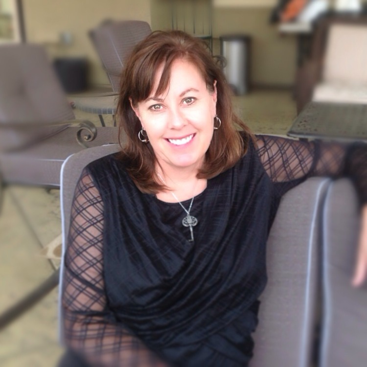 Amazon.com: Elle Davis: books, biography, latest update