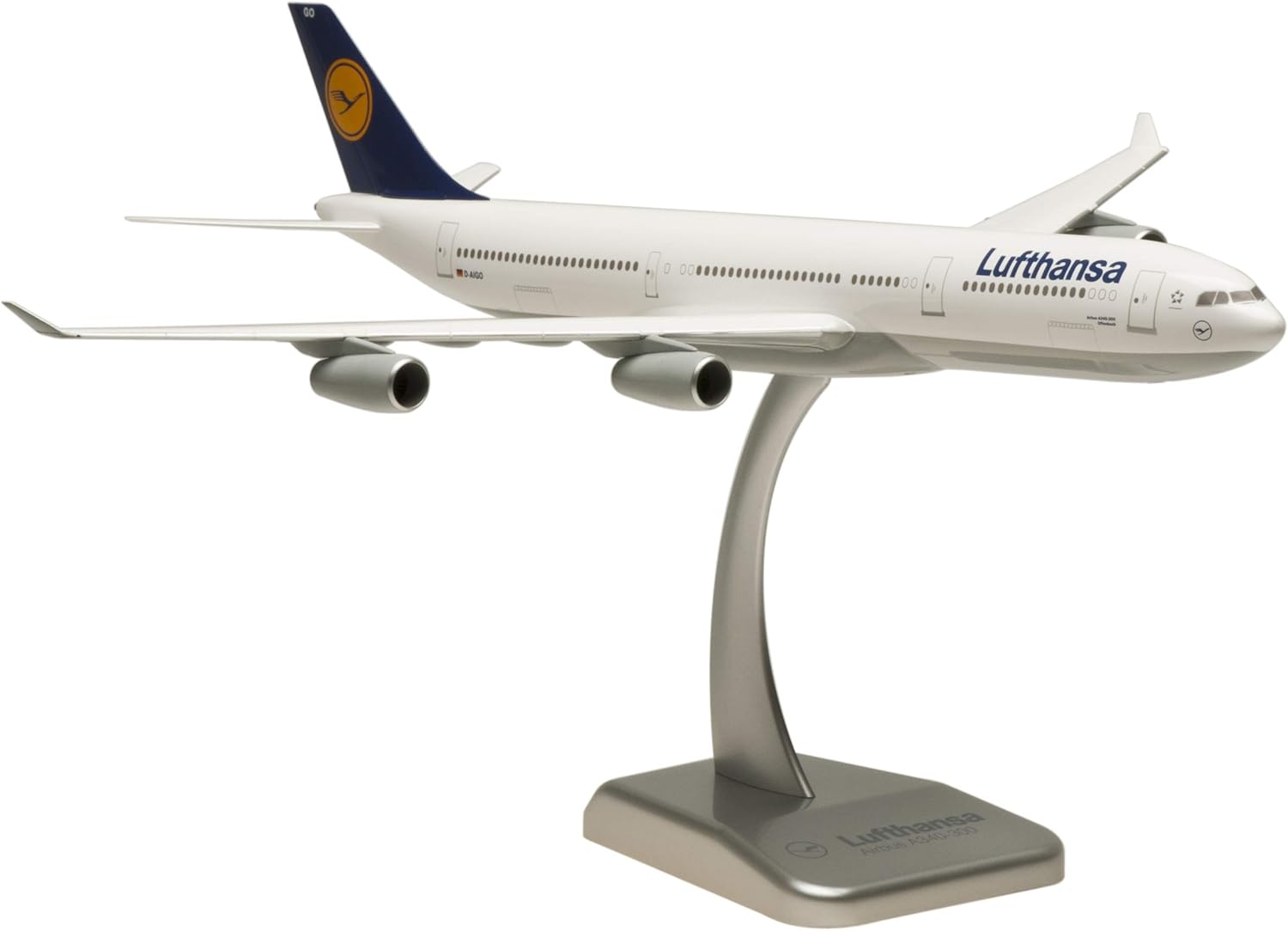 Lufthansa Airbus A340-300 1:200 : Amazon.co.uk: Toys & Games