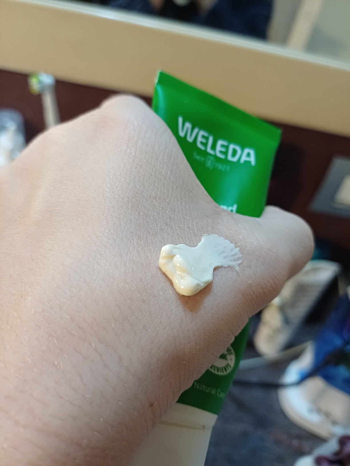 Weleda Skin Food Crema Multifunzione, crema per nutrimento intenso di ...