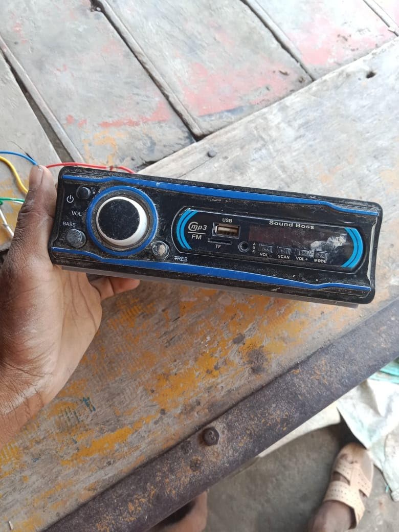 Sound FIRE SF-16 Charge Pro+ Dual-USB/Mobile-APP/FM/SD/AUX/Bluetooth ...