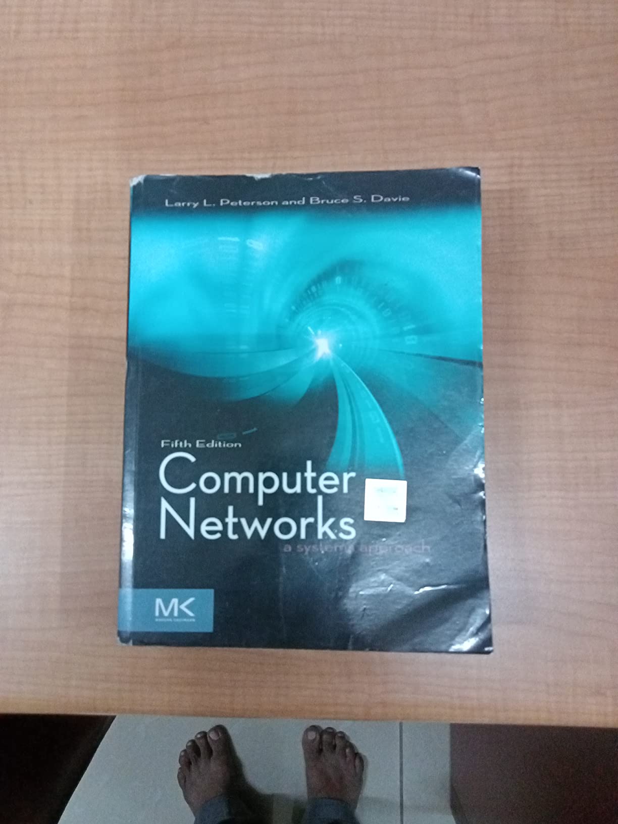 Computer Networks, Fifth Edition: A Systems Approach (The Morgan Kaufmann Series in Networking ...