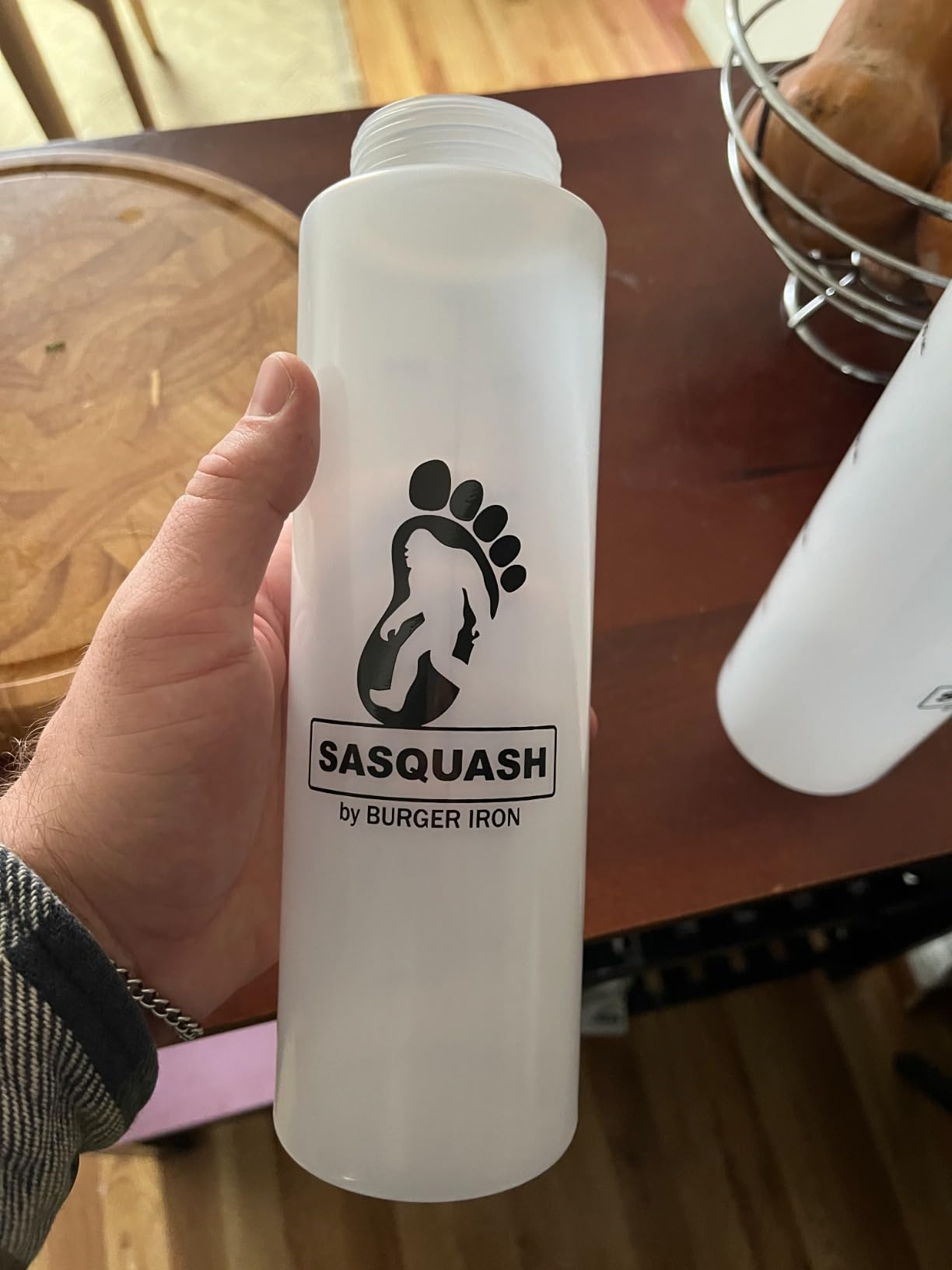 Amazon.com: The Sasquash Squirt Bottle - Professional Grade 33 oz Large ...