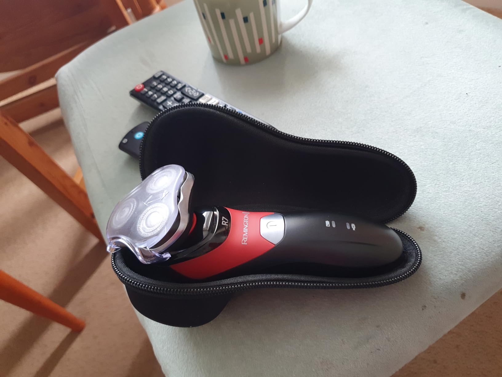 Remington Men's R7 Ultimate Series Rotary Electric Shaver with Pop Up ...