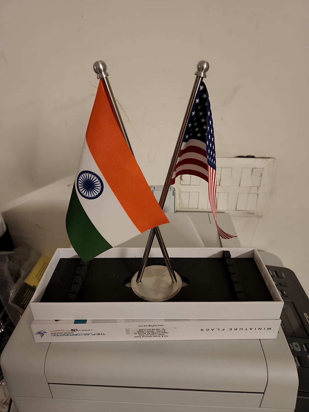 The Flag Shop India & USA National Miniature Criss-Cross Table Flags ...