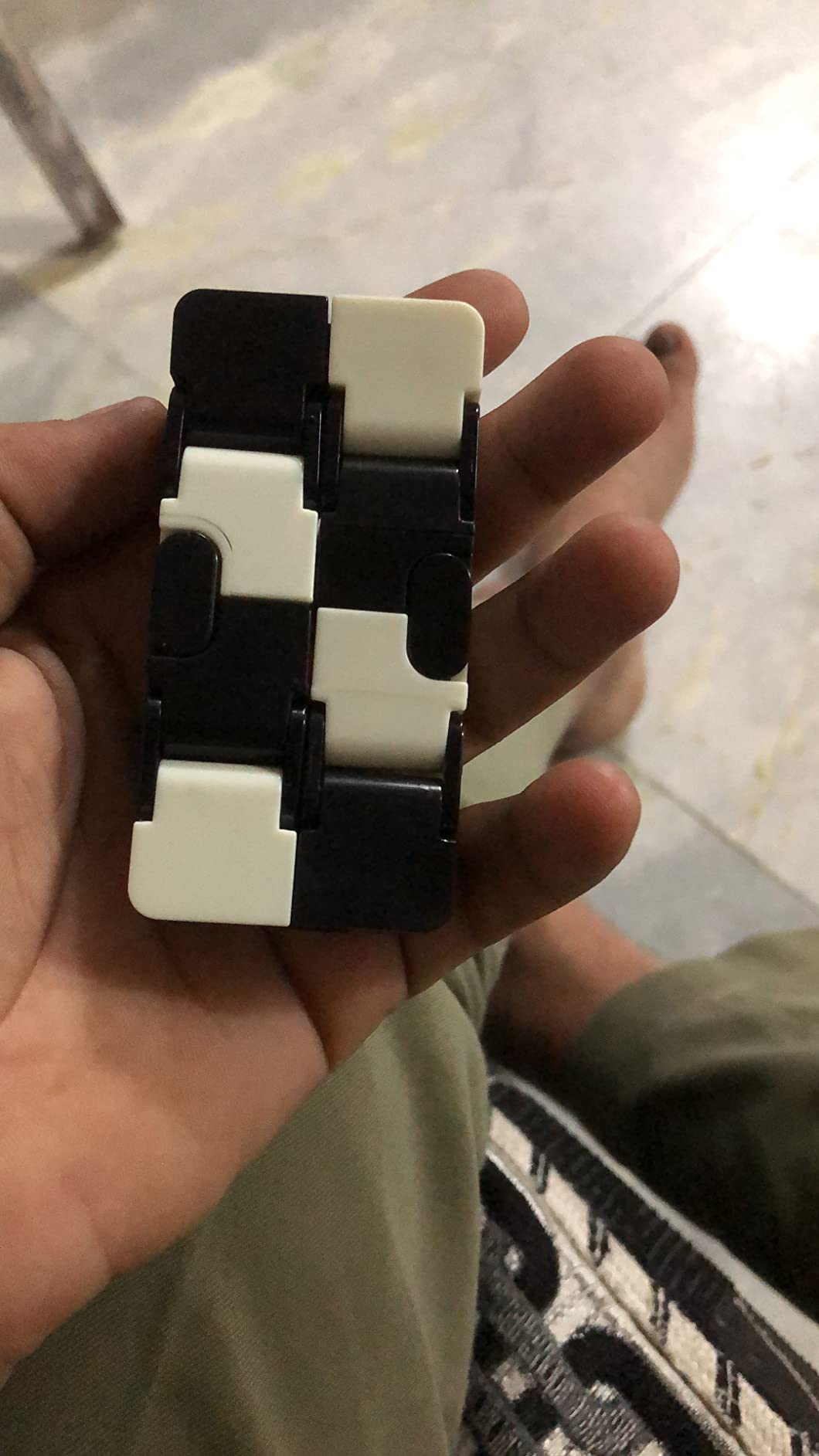 VGRASSP Flip, Turn and Spin Mini Infinity Cube Toy for Kids, Teens and ...