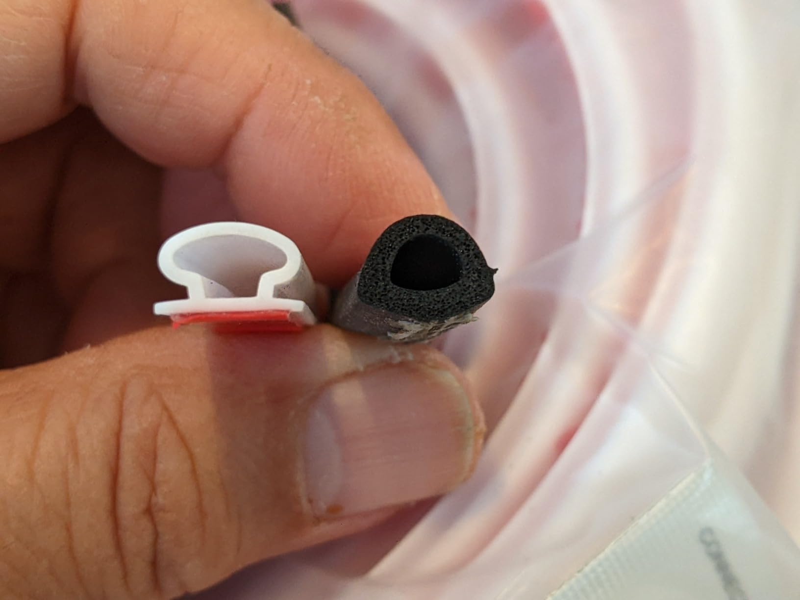 alophoty 23 Ft Rubber Door Weather Stripping Door Seal Strip, D Shaped ...