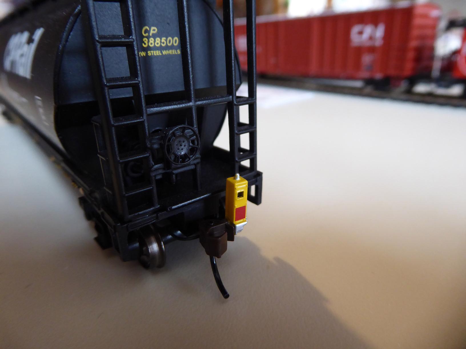 Amazon.com: Bachmann Trains End of Train Device with Track-Powered ...