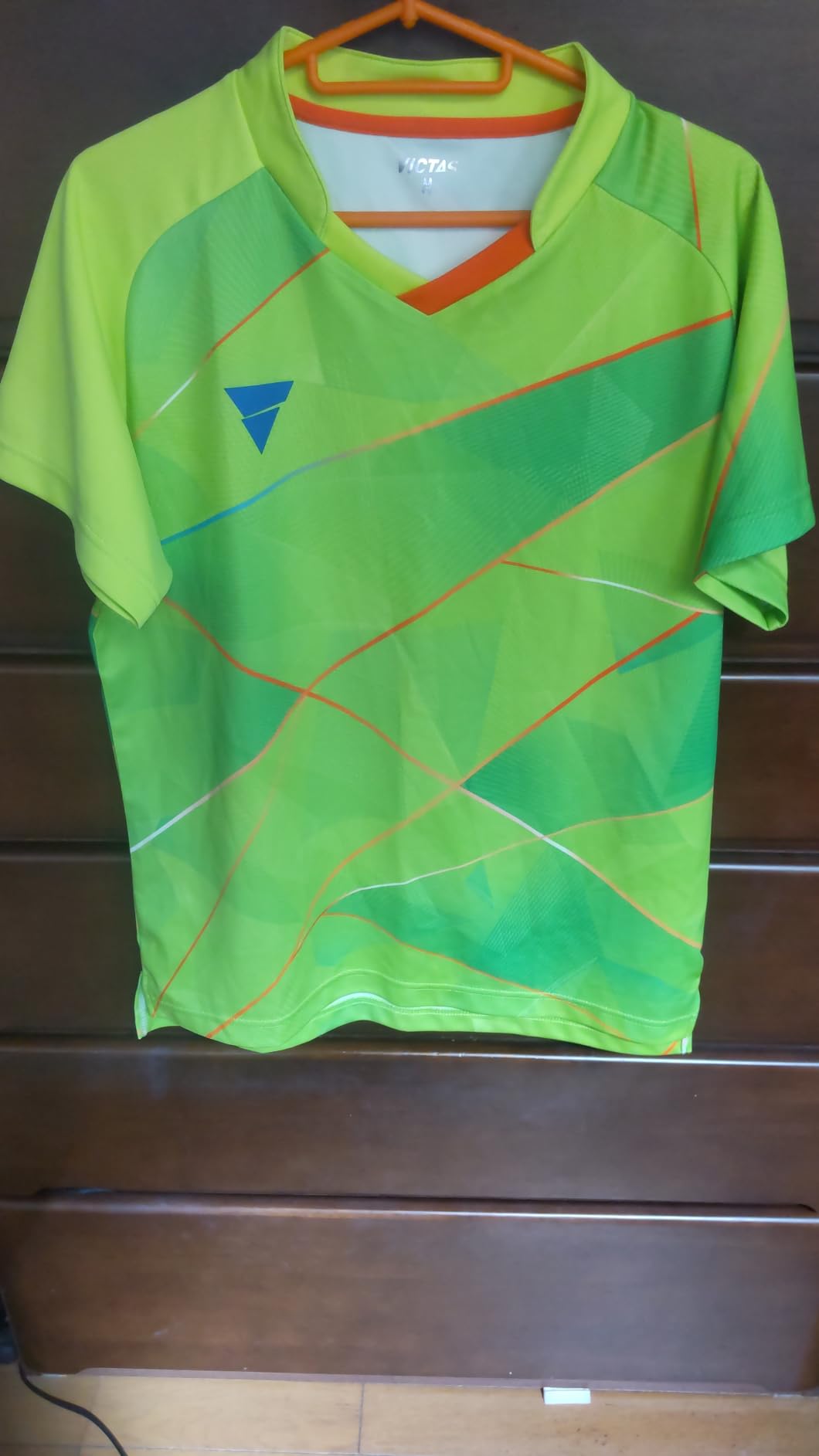 Amazon.co.jp: ヴィクタス(VICTAS) 卓球 ゲームシャツ V-GS260 男女兼用 JTTA公認 公式試合着用可 512211 : ファッション