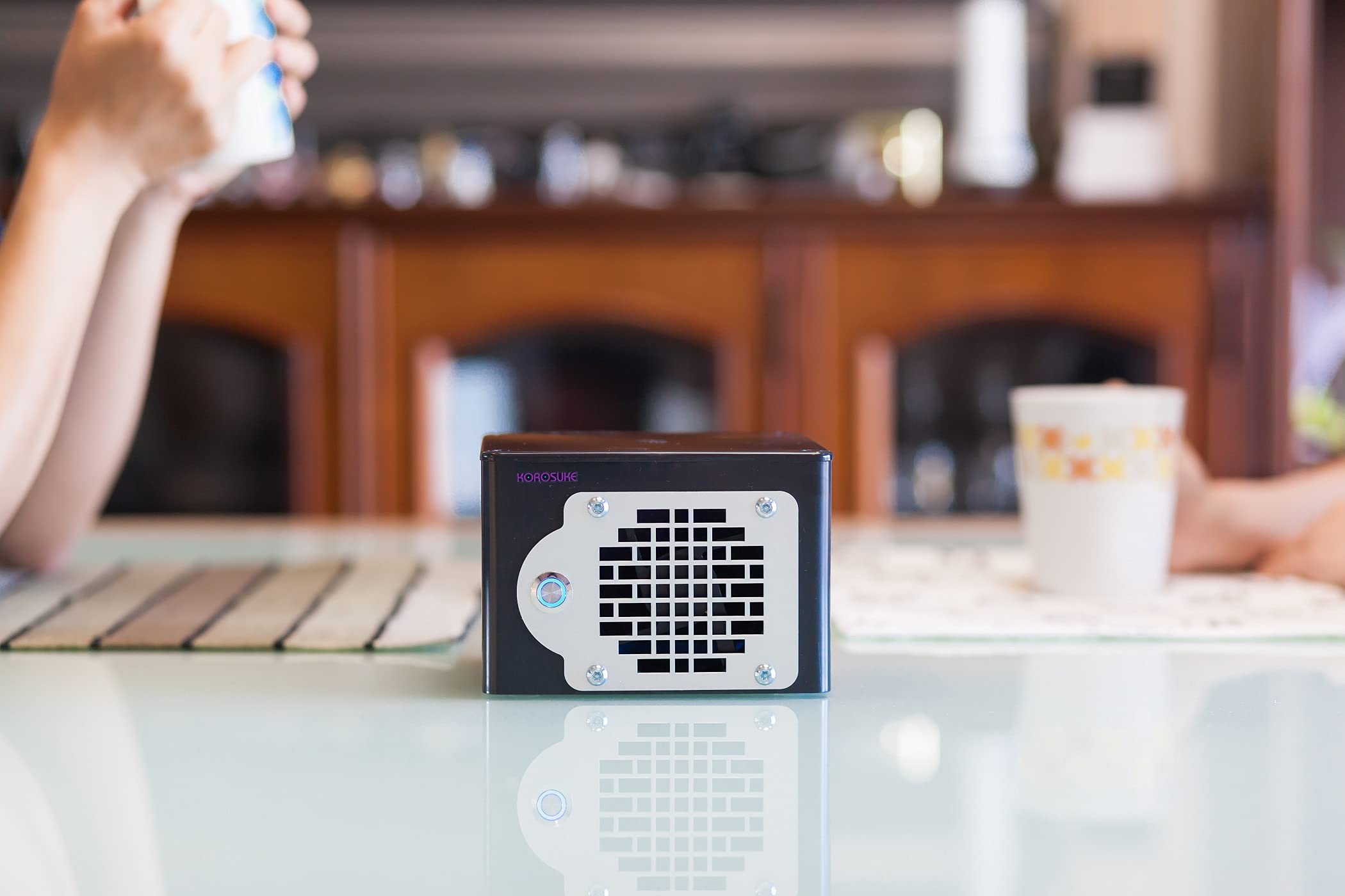 Amazon | 光触媒 高性能 空間清浄機 KOROSUKE 花粉 PM2.5 ウイルス対応