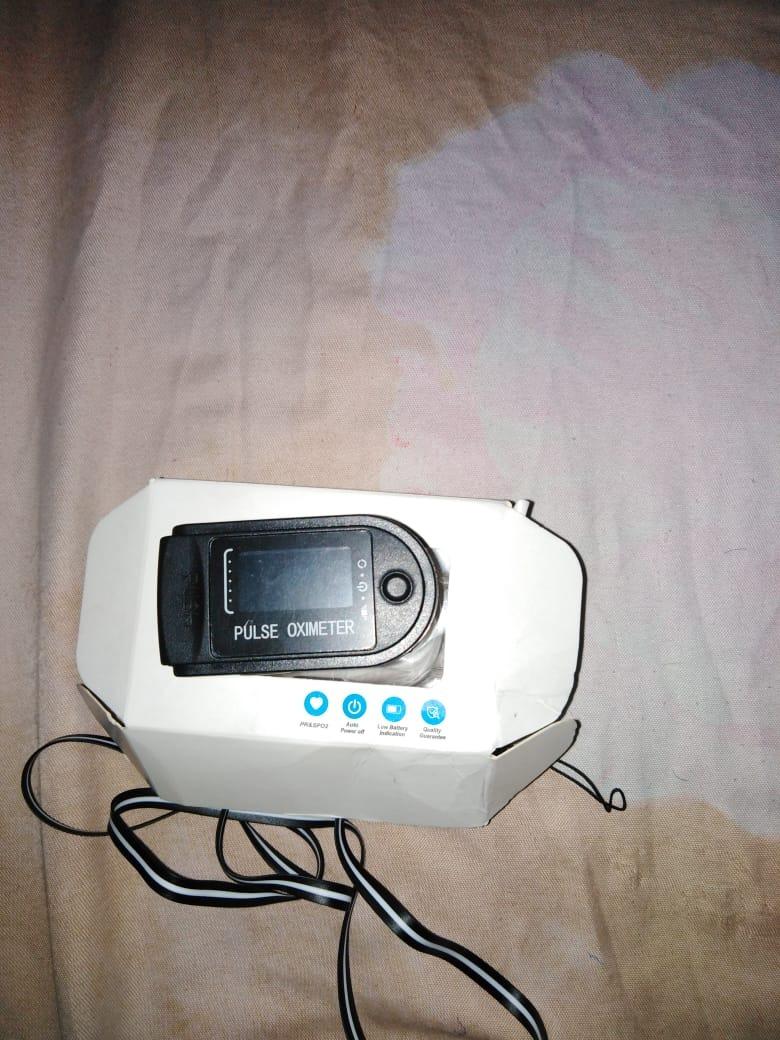 AccuSure Finger Tip Pulse Oximeter with LED Display and Auto Power Off ...
