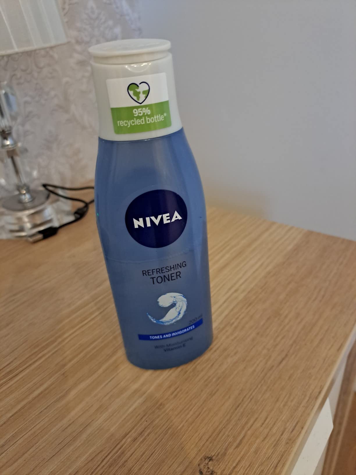 NIVEA Refreshing Toner (200 ml), Face Toner with Vitamin E, Deeply ...