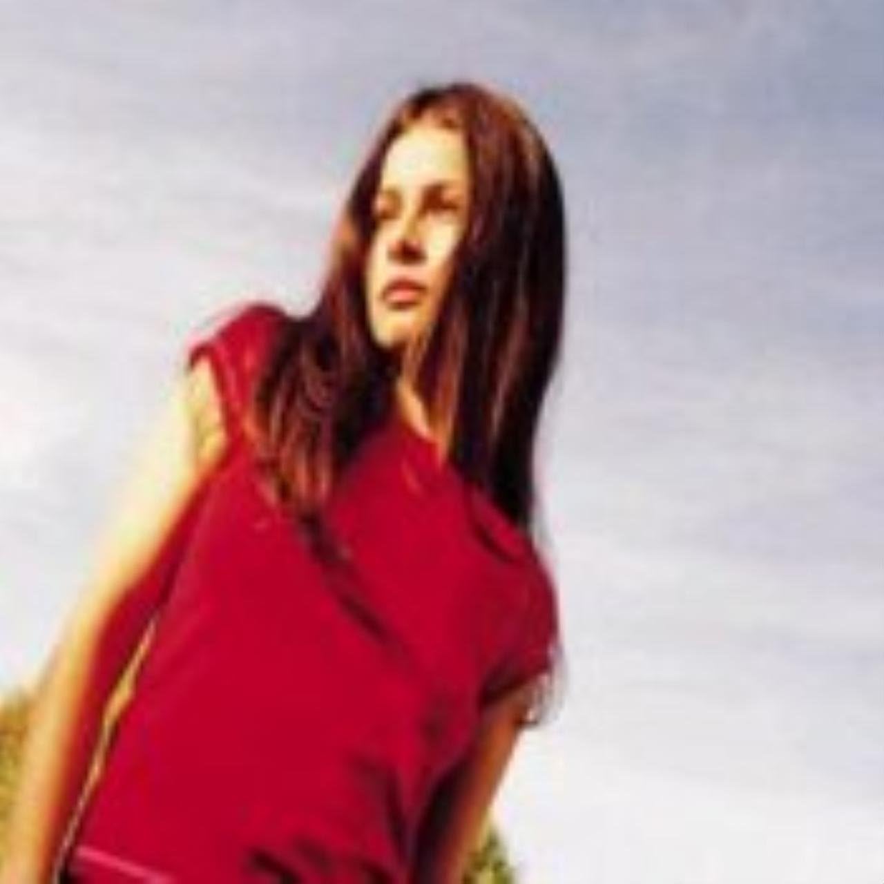 Suzanne: Amazon.co.uk: CDs & Vinyl