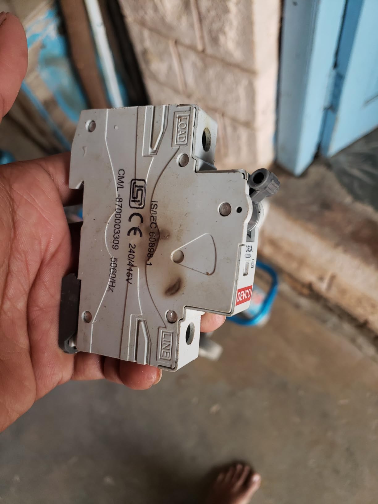 DEVCO 63A Single Pole 10KA C Curve MCB (Miniature Circuit Breaker) Brown 1 Pack : Amazon.in ...