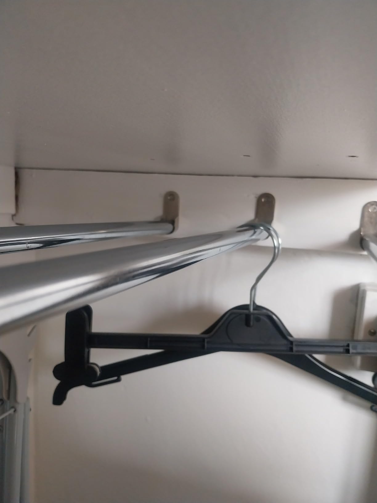 NAYAGOGO 6 PCS Wardrobe Rail Bracket, Clothes Rail Brackets, Wardrobe ...