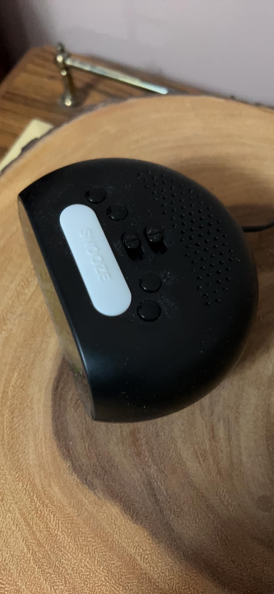 Amazon Basics Small Digital Alarm Clock with Nightlight and Battery ...