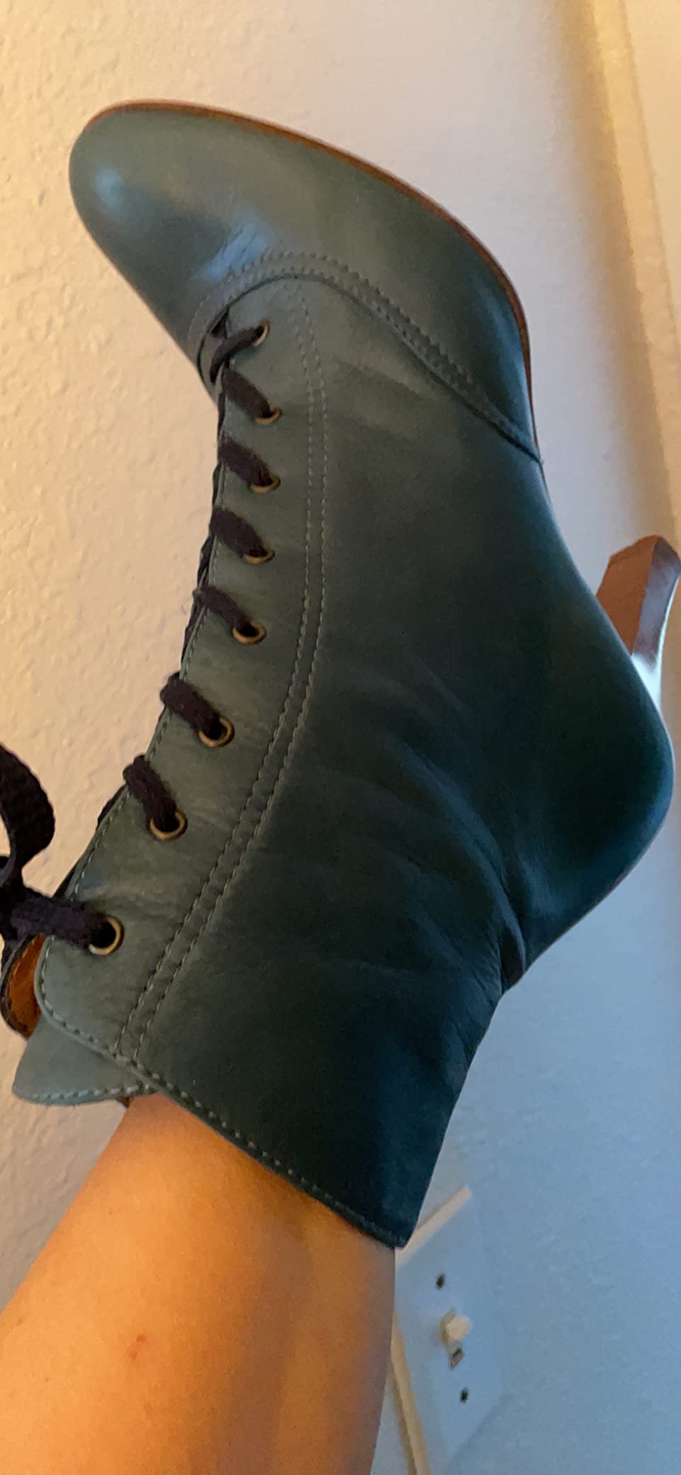 Amazon.com: Master Quick w/Lanolin Shine Leather Shoe Boot Shine Spray ...