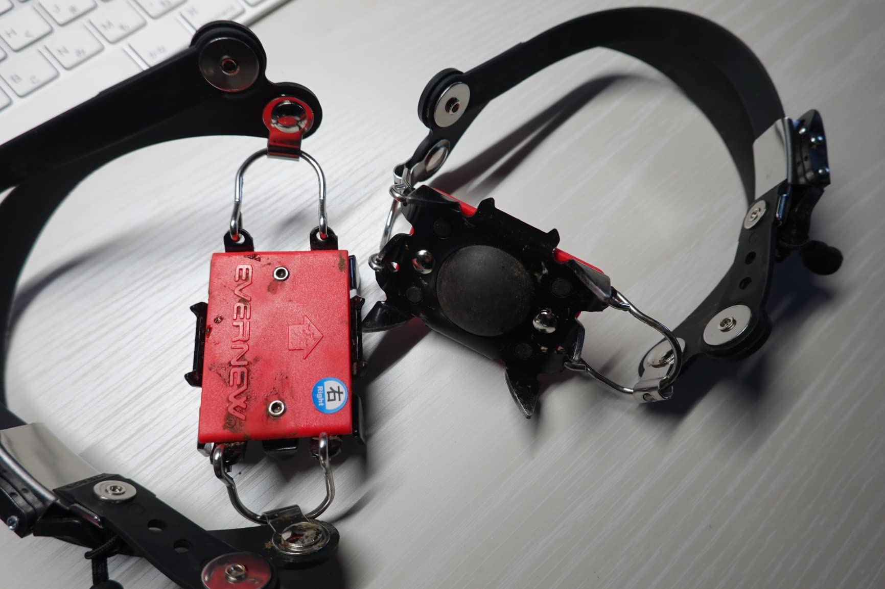 Amazon | エバニュー(EVERNEW) 4本爪アイゼンバックル式 EBY013 | エバニュー(EVERNEW) | アイゼン