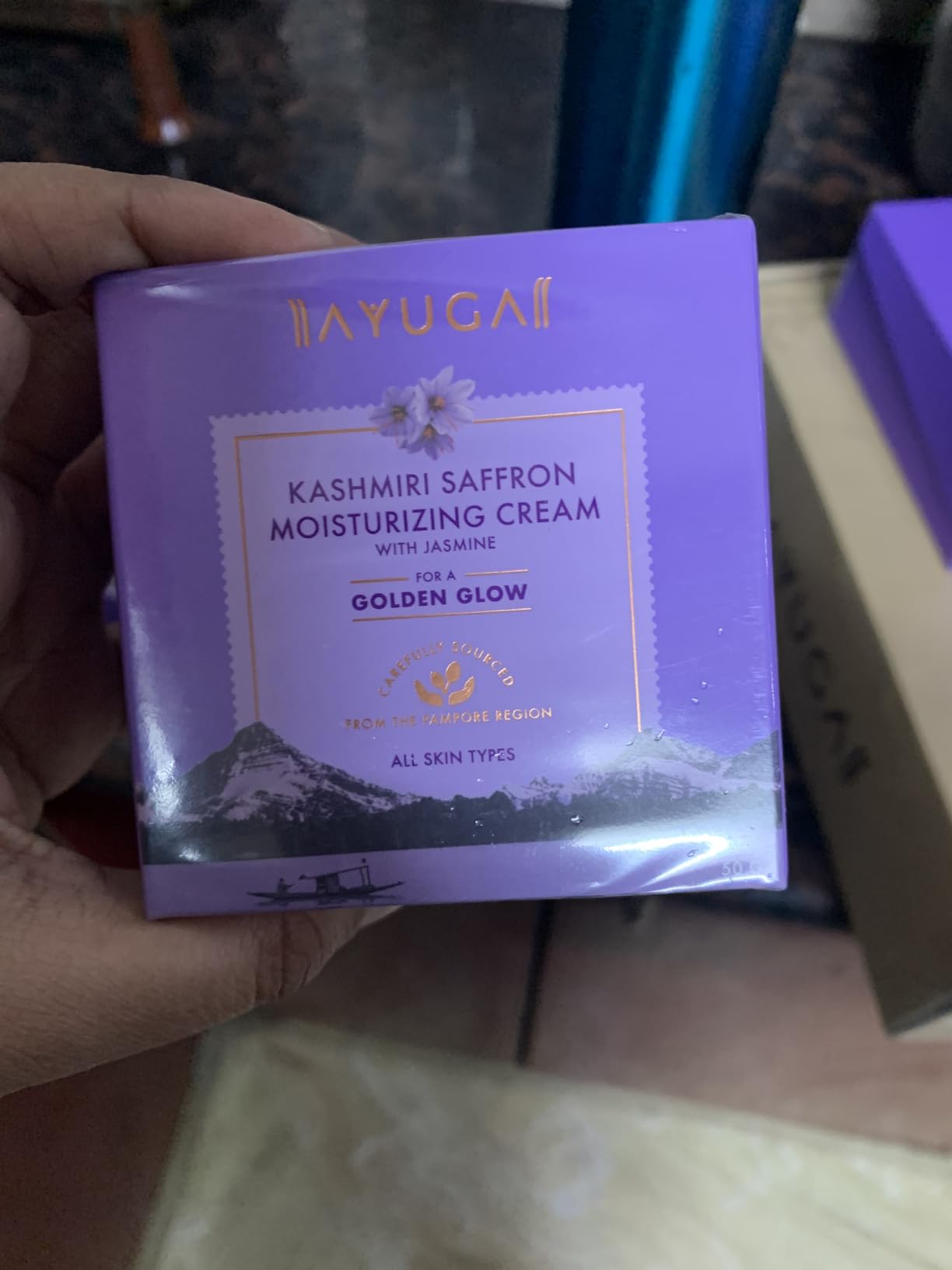 Ayuga Kashmiri Saffron Light Moisturizing Cream with Sandalwood ...